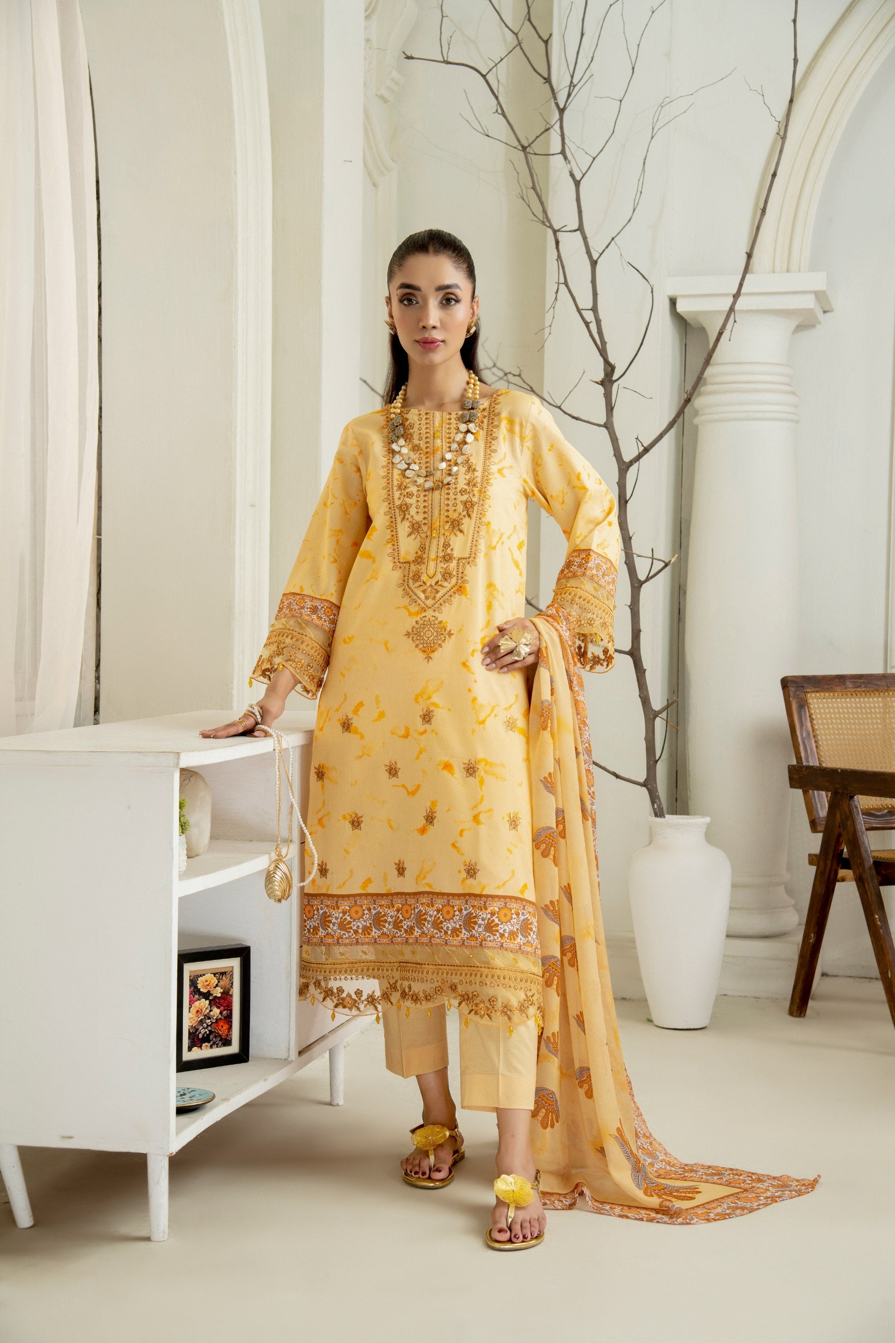 MAHARUKH by SɅNɅM SɅEED | D-04 – Malboos